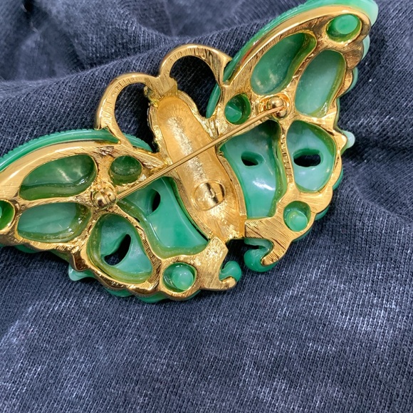 Kenneth Jay Lane | Jewelry | Kenneth Jay Lane Green Jade Butterfly ...